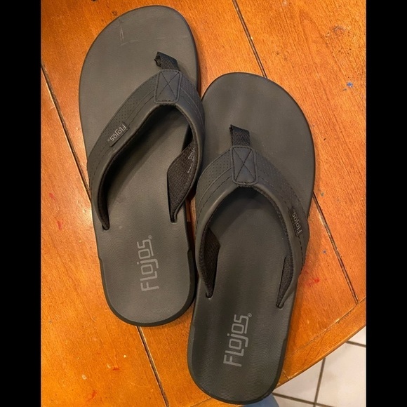 Flojos | Shoes | New Flojos Mens Flip Flops Black | Poshmark
